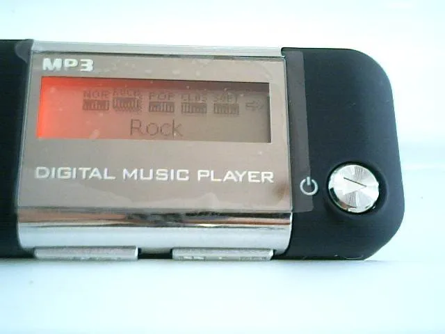 2013 New wholesales AAA battery USB Digital mp3 Player with 8GB memory ...