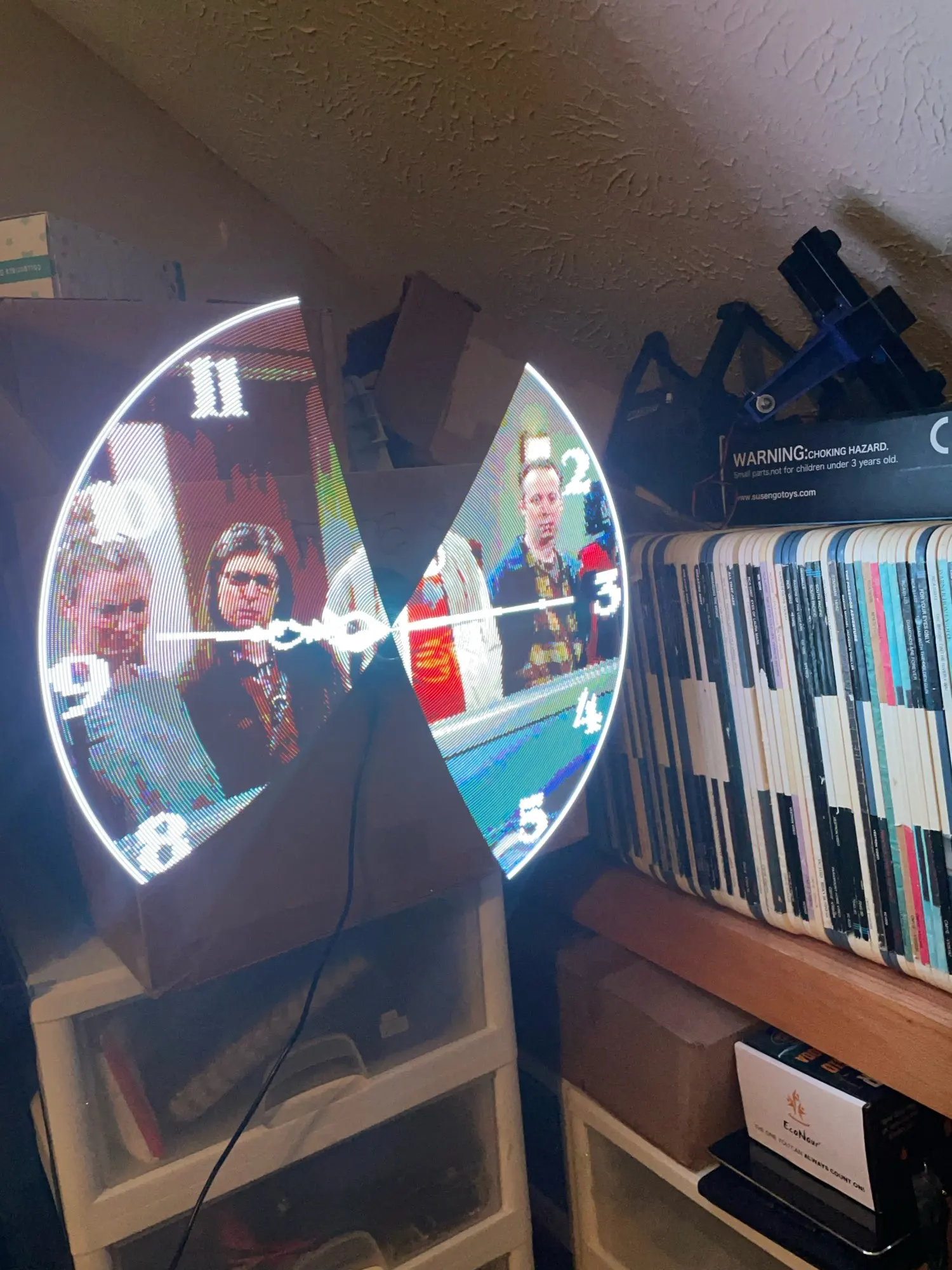 3D Hologram Projector – Stellar Nook