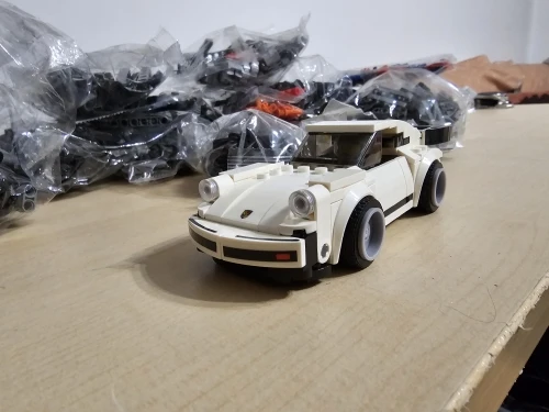 Ferrari 812 Superfast – Mrs Brick