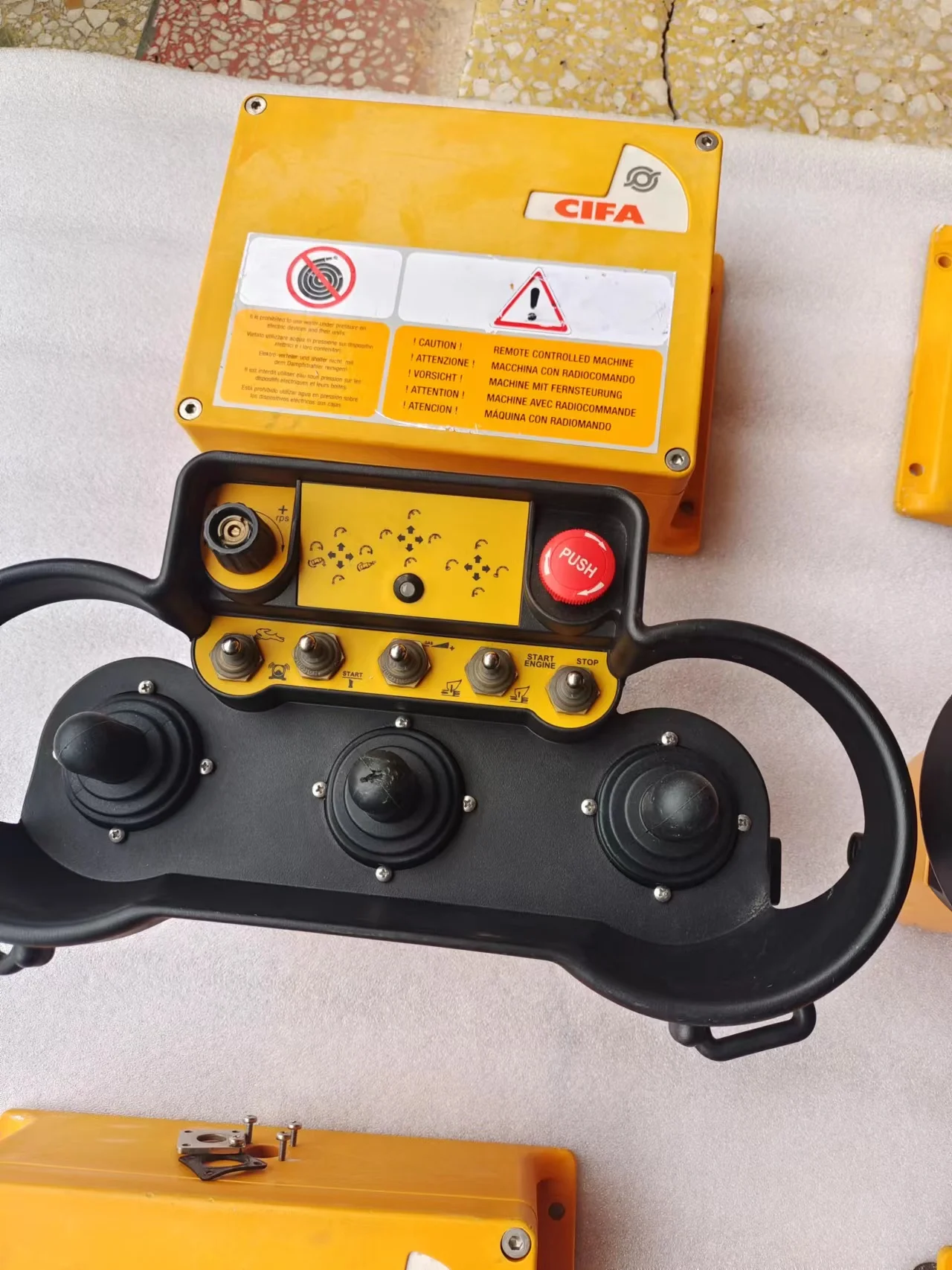 CIFA-Remote-Control-for-5-arms-OR-6-arms-Concrete-Pump-Spare-Parts.jpg