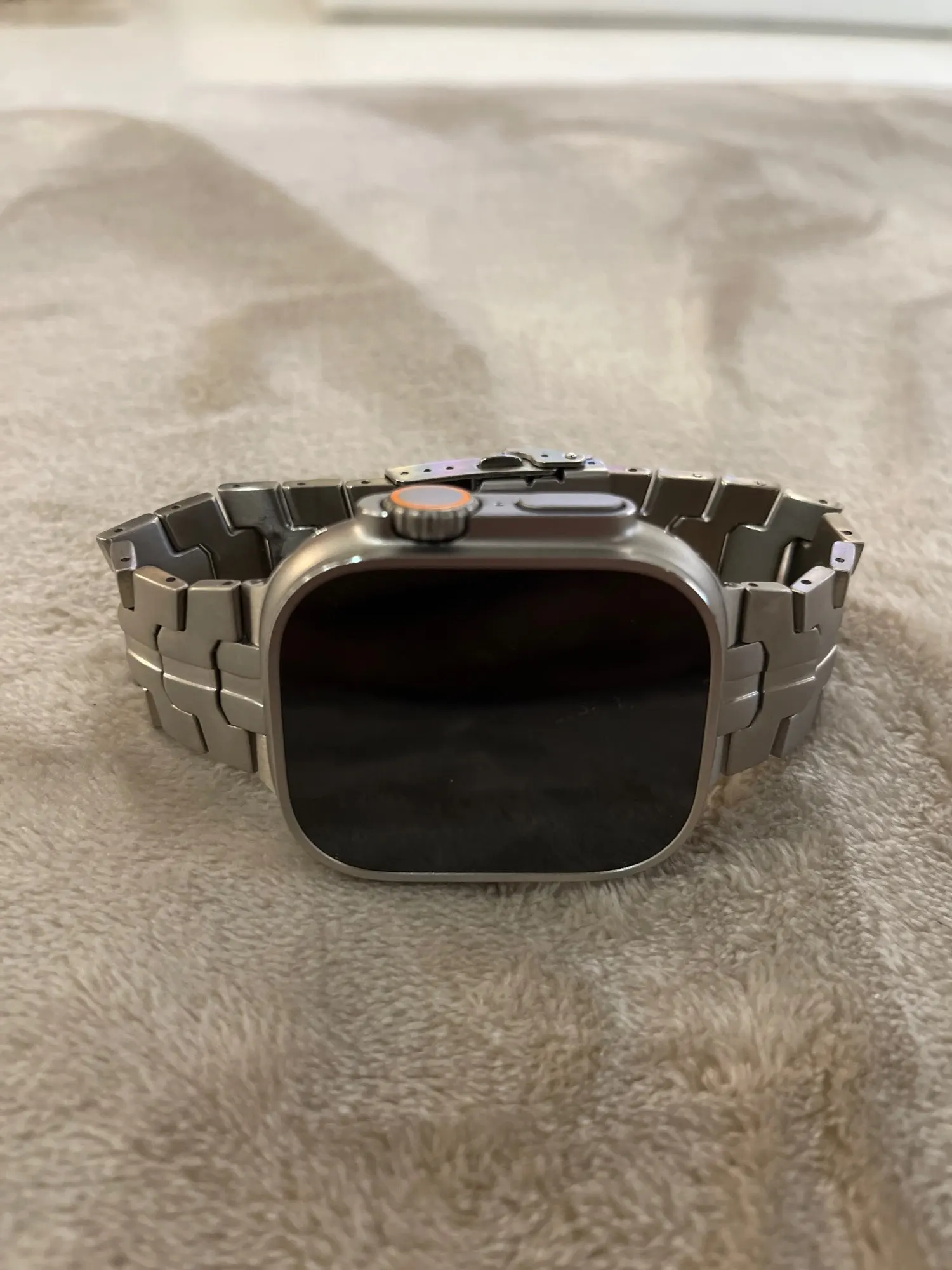 Bold Titanium Bracelet - Trendystraps – trendystraps.com