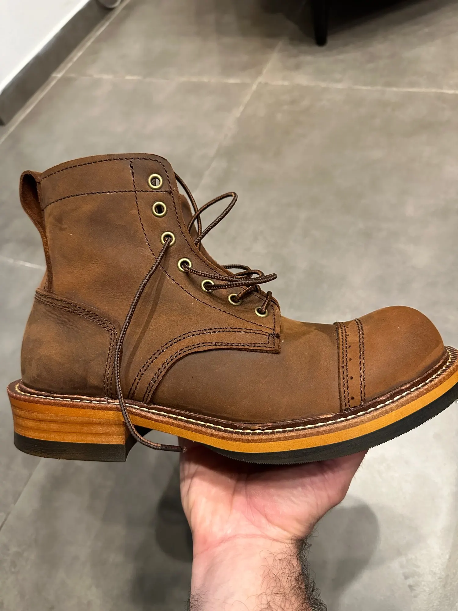 TAN CAP TOE MILITARY BOOTS