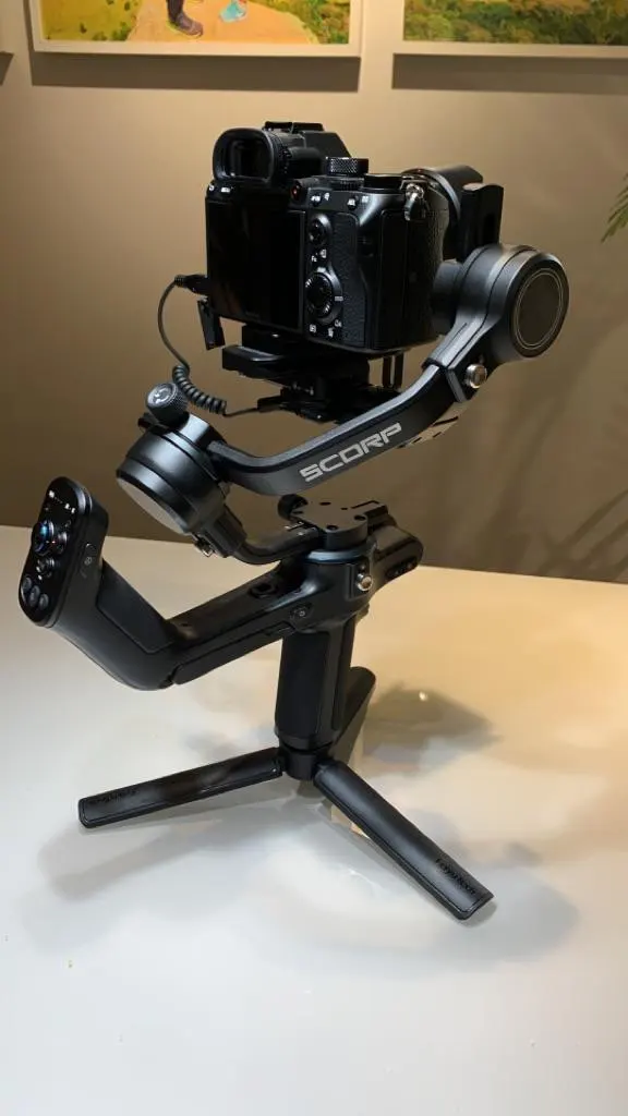 FeiyuTech SCORP-C 3 Axis Gimbal Stabilizer for DSLR Mirrorless Camera