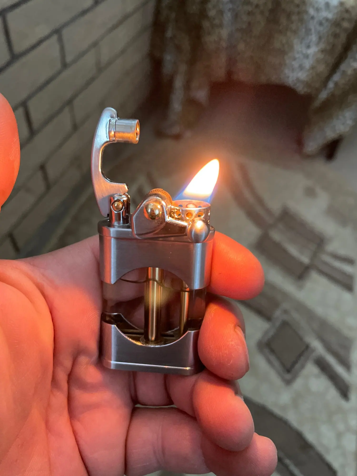 Elegant Retro Slim Metal Lighter - Mavigadget