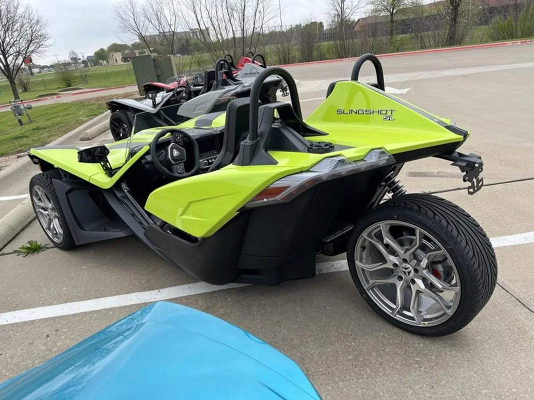 NEW-2023-Polaris-Slingshot-SL-3-Wheel-Original.jpg
