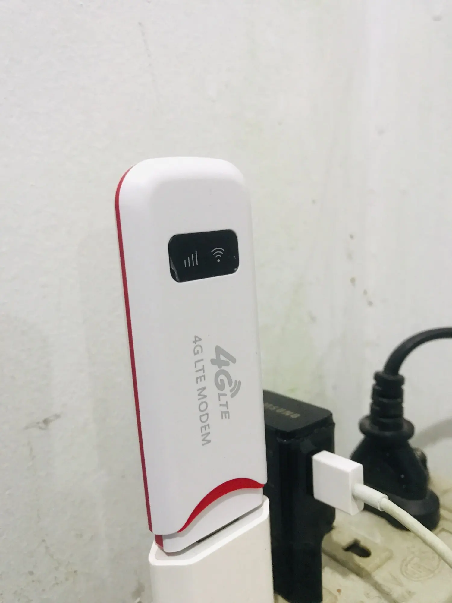 4G LTE Wireless Router USB Dongle 150Mbps Modem Mobile Broadband Sim ...