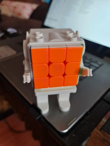 Moyu Robot Cube Stand – CubeIn