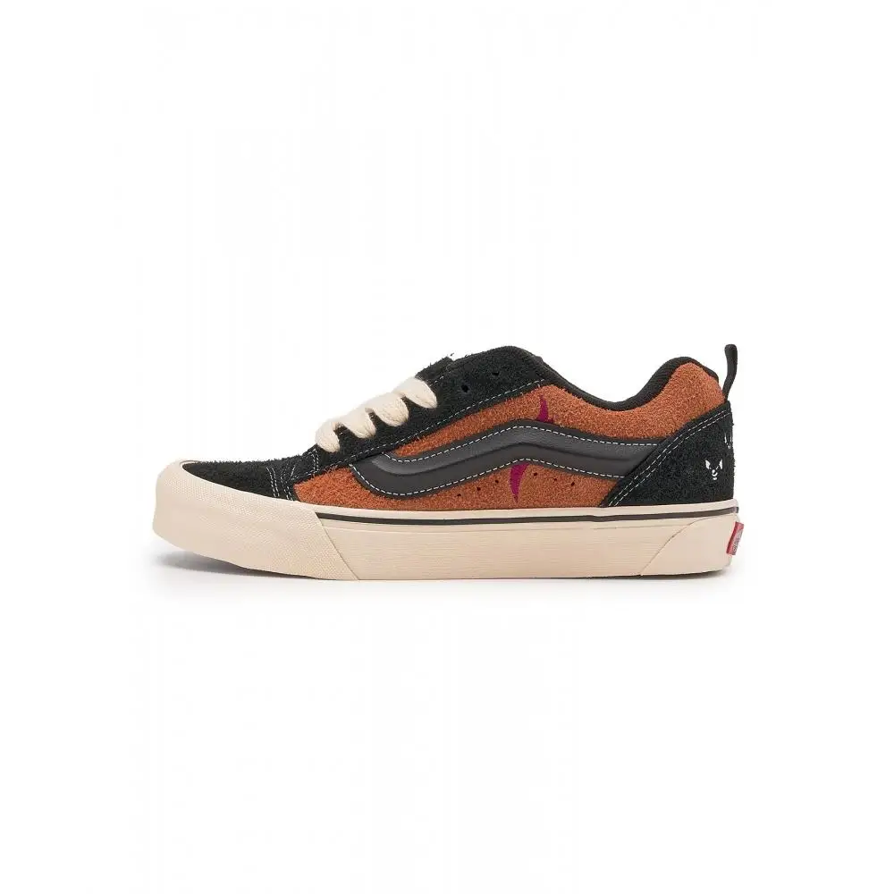 Vans-X-Disney-New-School-Scar-negro-y-marr-n.jpeg