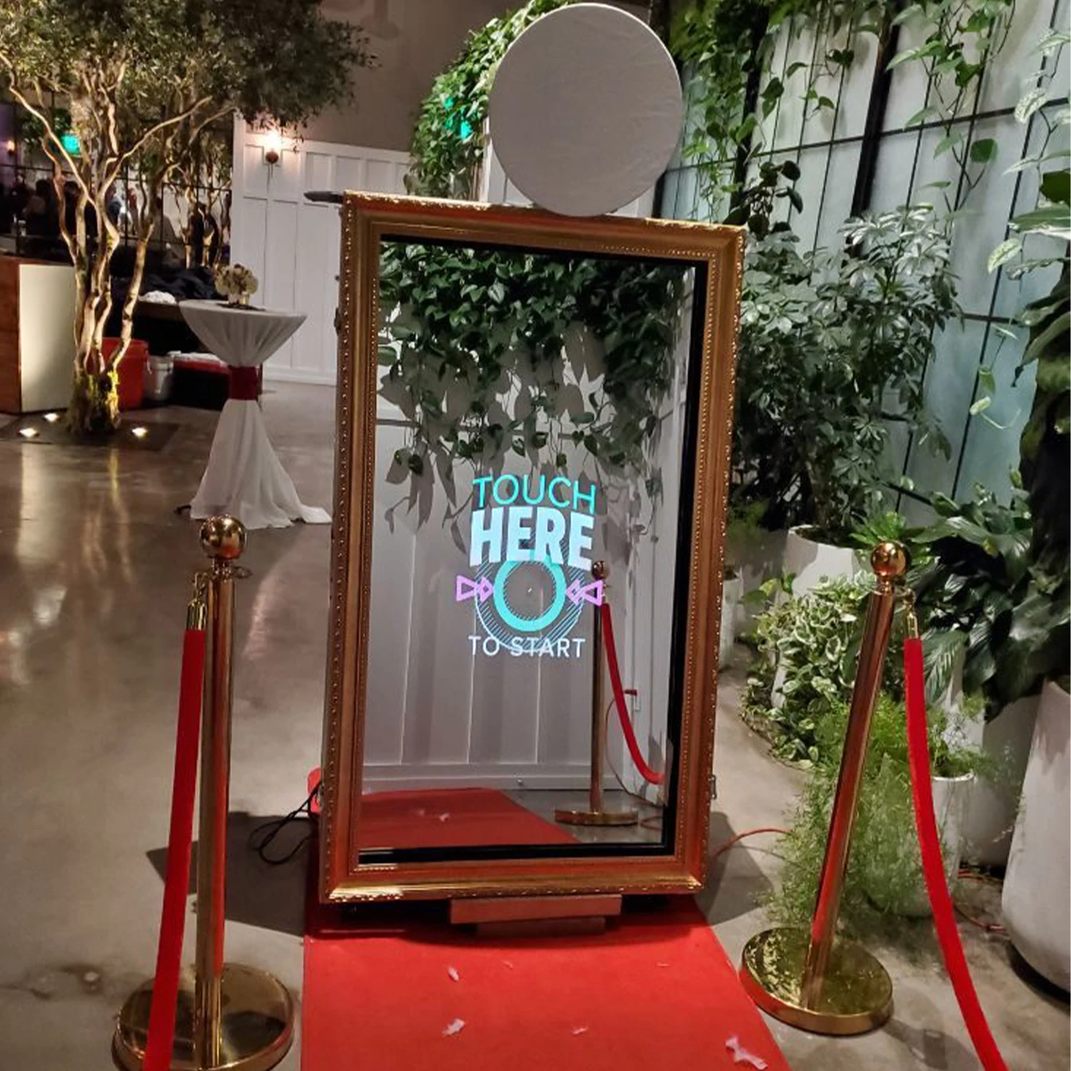 Magic Mirror Booth 65 Inch Photobooth Shell 55 Inch Touch Screen Mirror ...