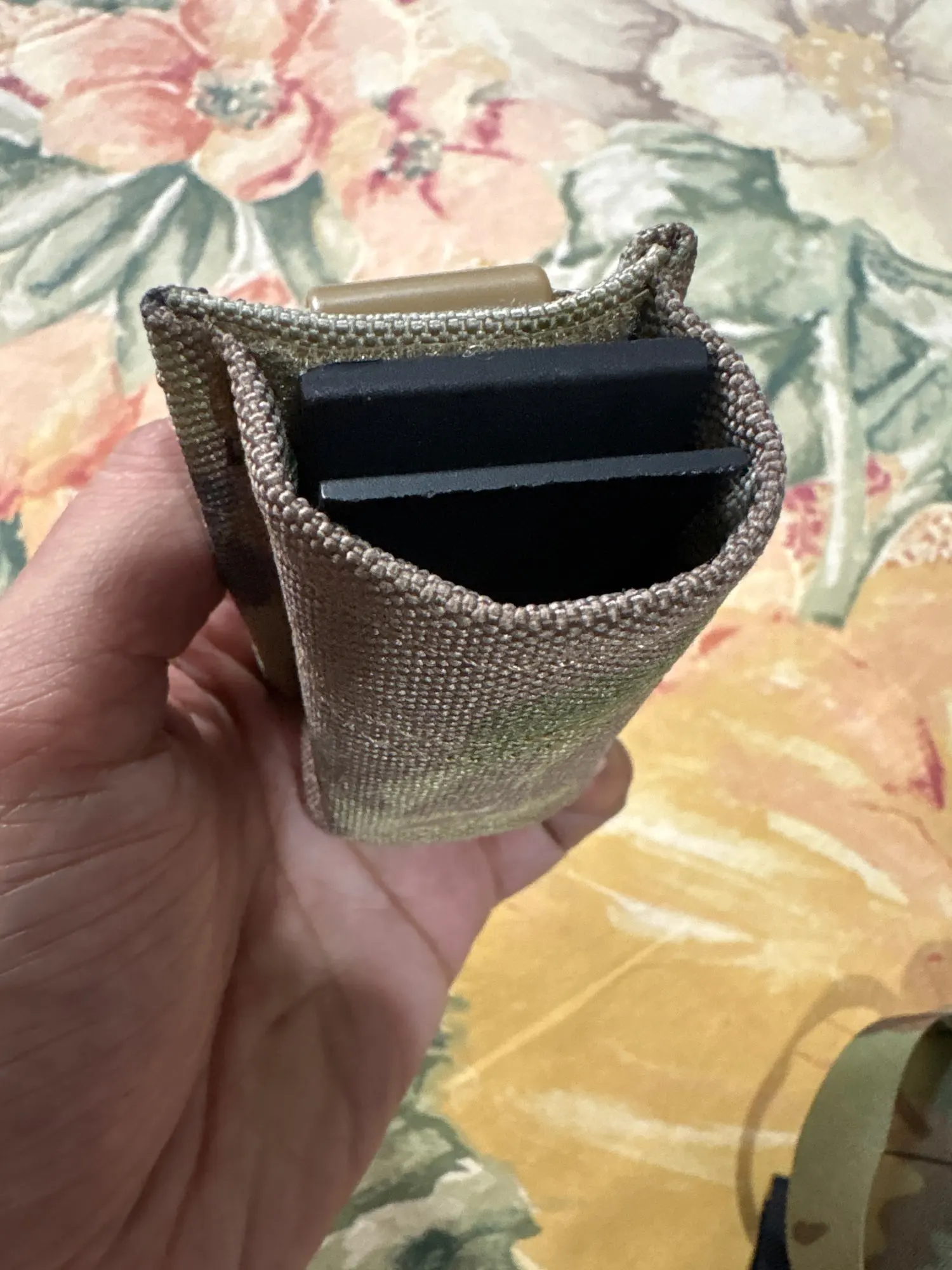 Single Nylon Magazine Pouch With Clip