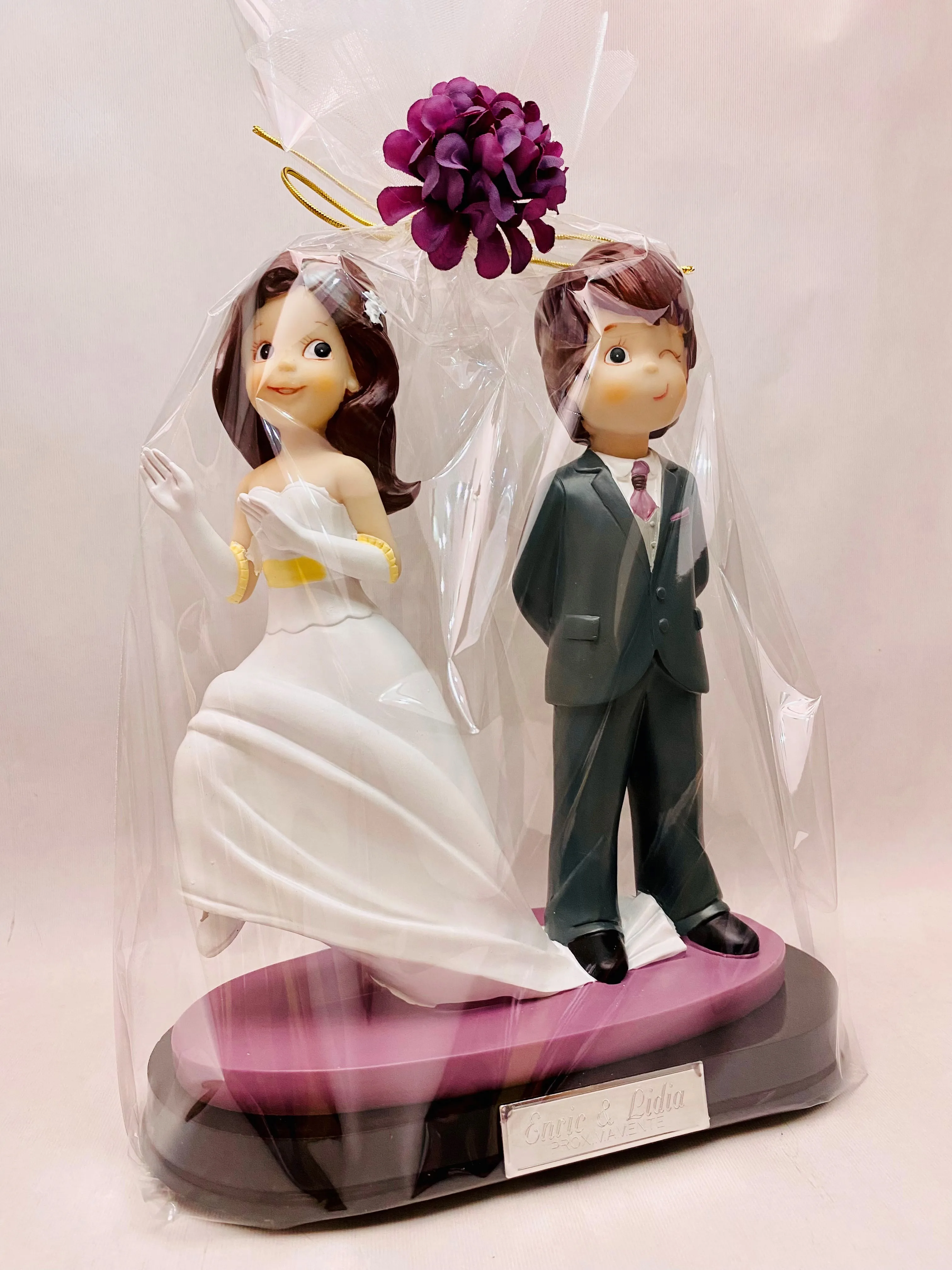Figura boda novios graciosos tarta decorada y personalizada con nombres ...