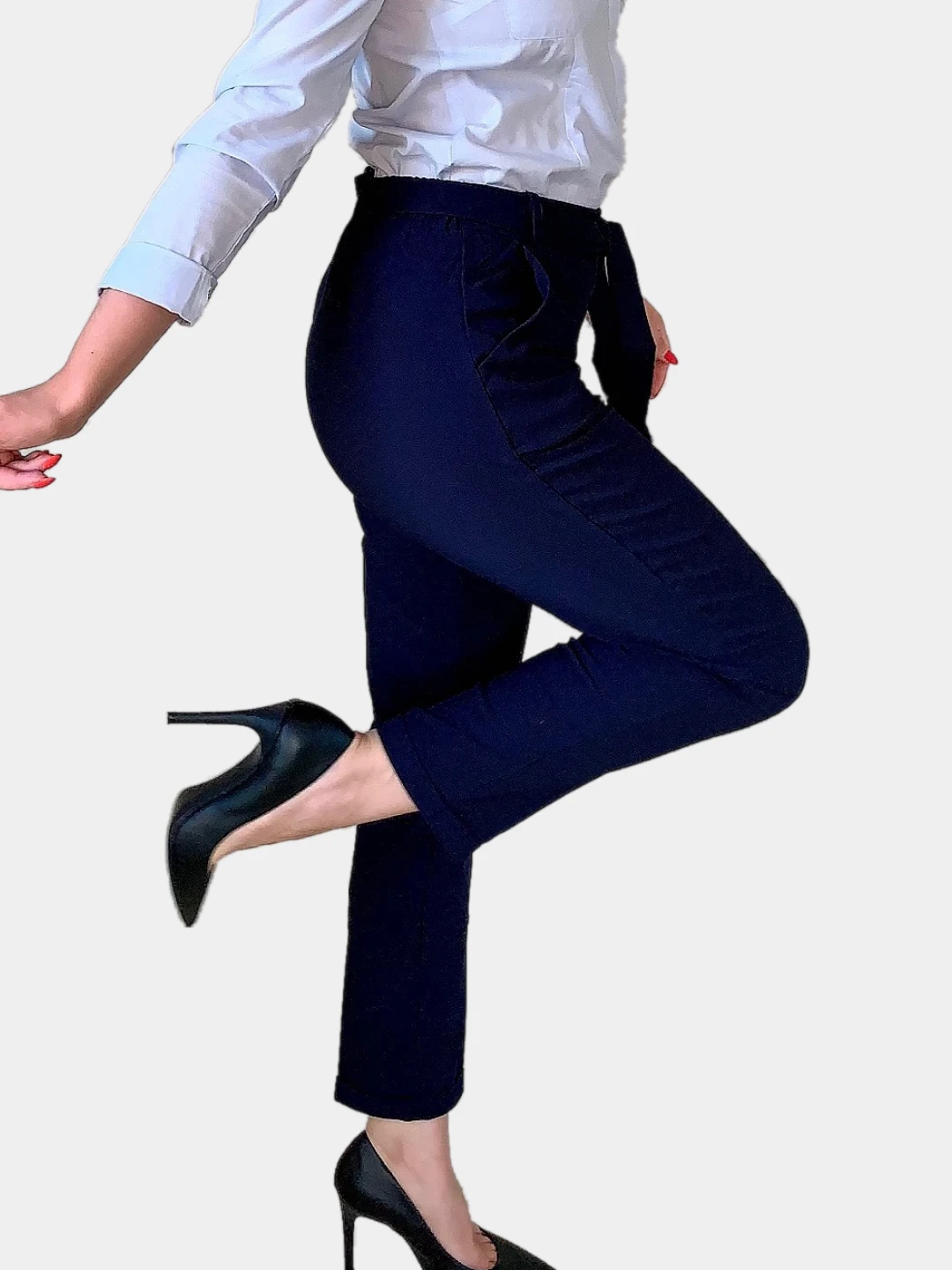 The-hooks-are-classic-with-the-shooter-dark-blue-Spring-2022.jpeg