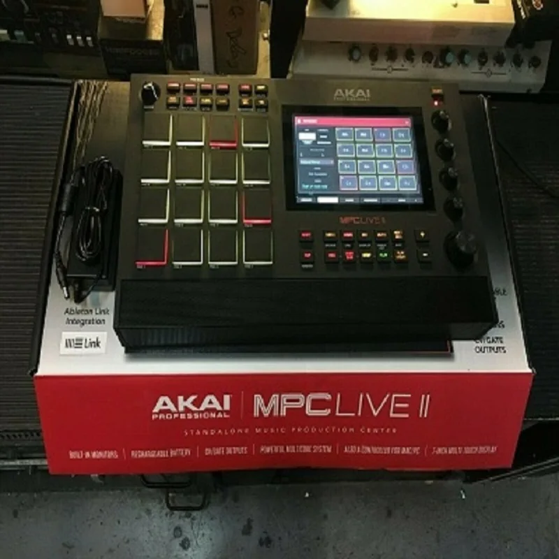AKAI-Professional-MPC-Live-II-Drum-Machine-aut-ntico-alimentado-por-bateria.jpg