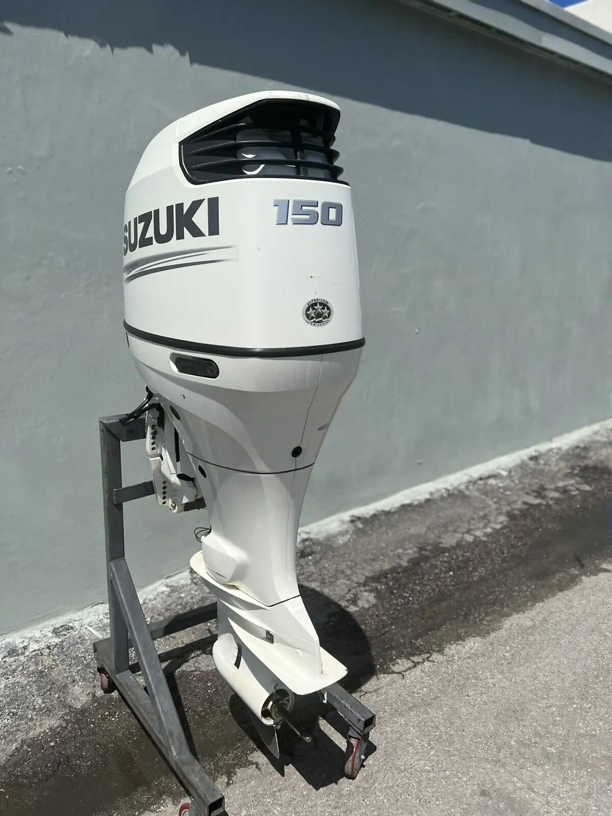 2017-SuzukiS-150hp-4-Stroke-25-Shaft-Outboard-Motor.jpg