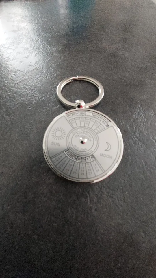 Creative Time Portal Mini Metal Calendar Keychain - Mavigadget