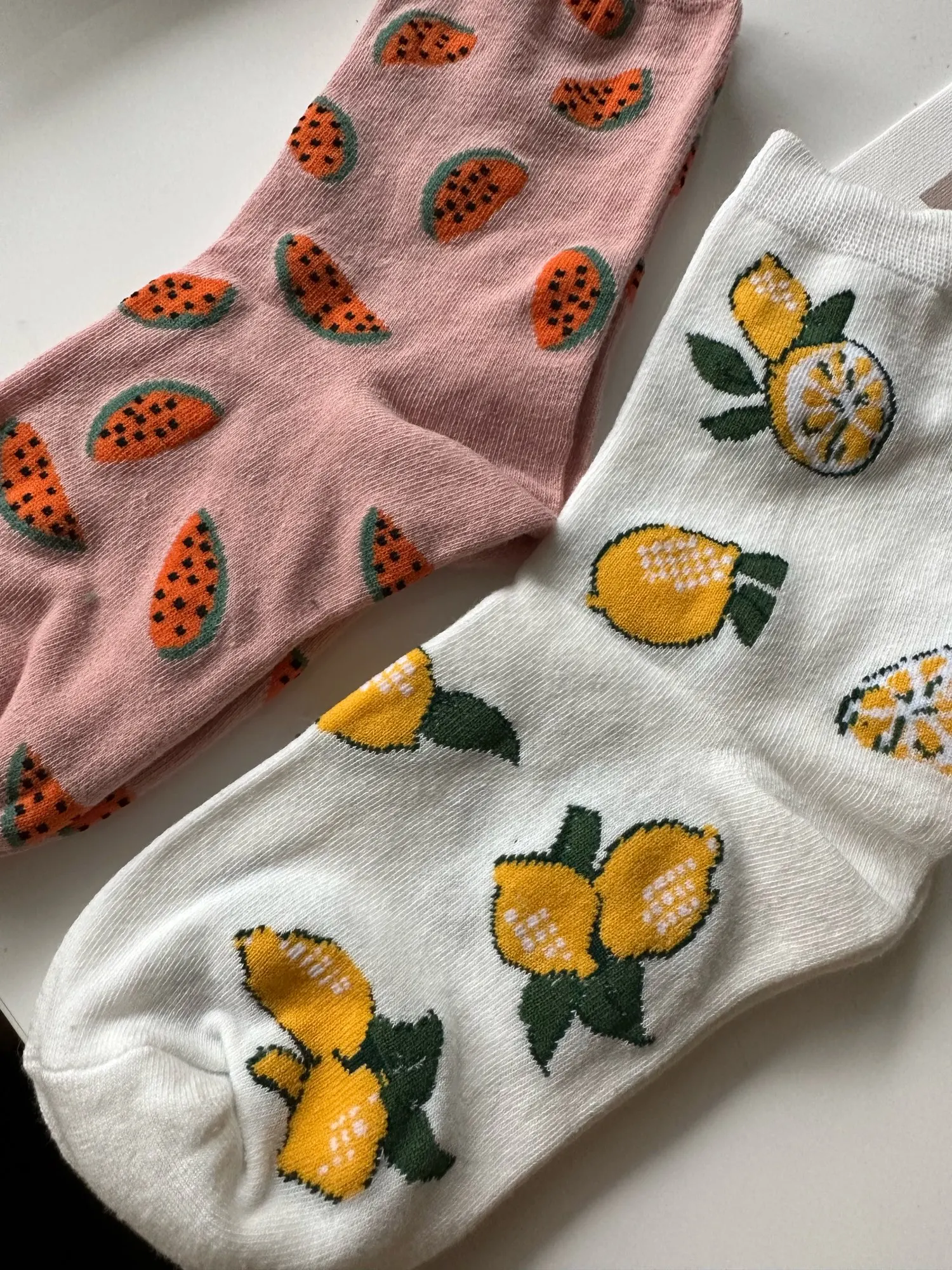 Fresh Fruits Mid-Leg Socks – UrbanWearOutsiders