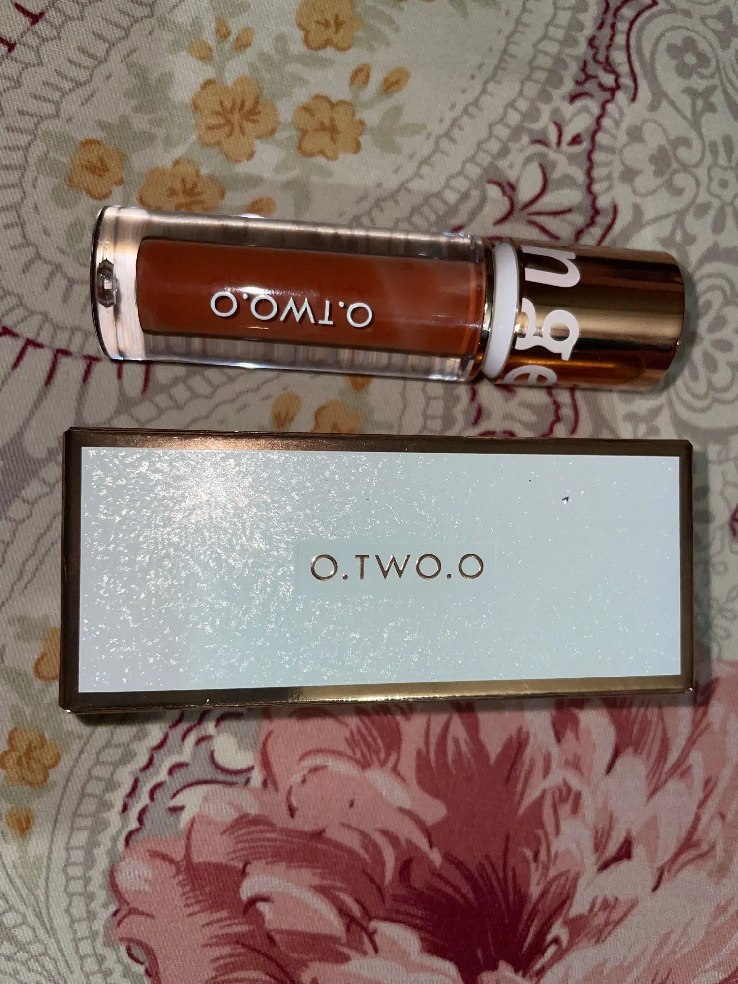 O.TWO.O Lolepop Lipgloss – O.TWO.O Store