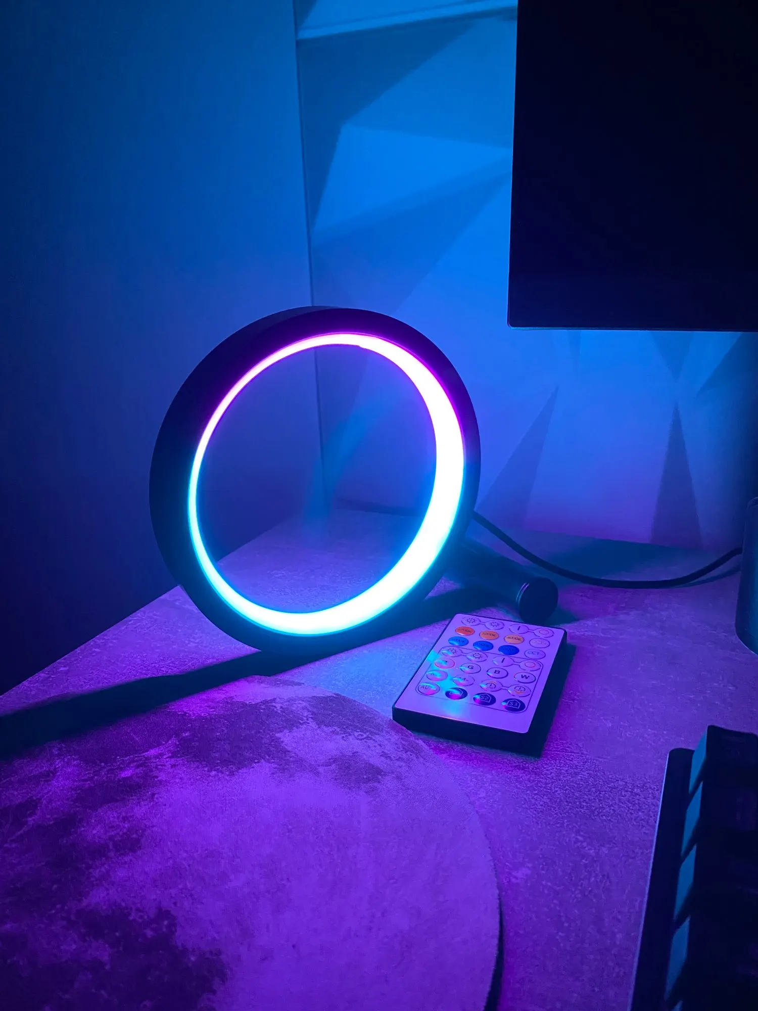 Lumifica AuraVeil Sphere, Ambient Ring Light • lumifica.net