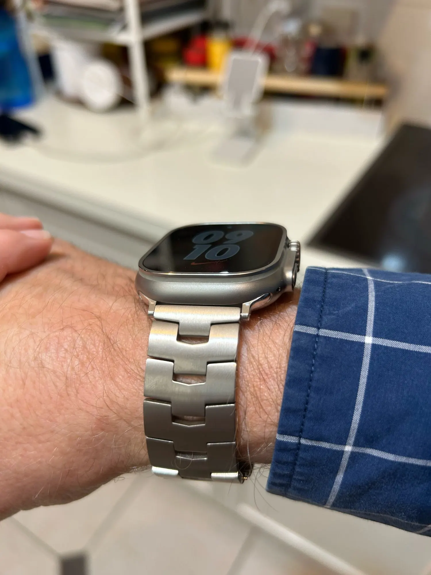 Bold Titanium Bracelet - Trendystraps – trendystraps.com