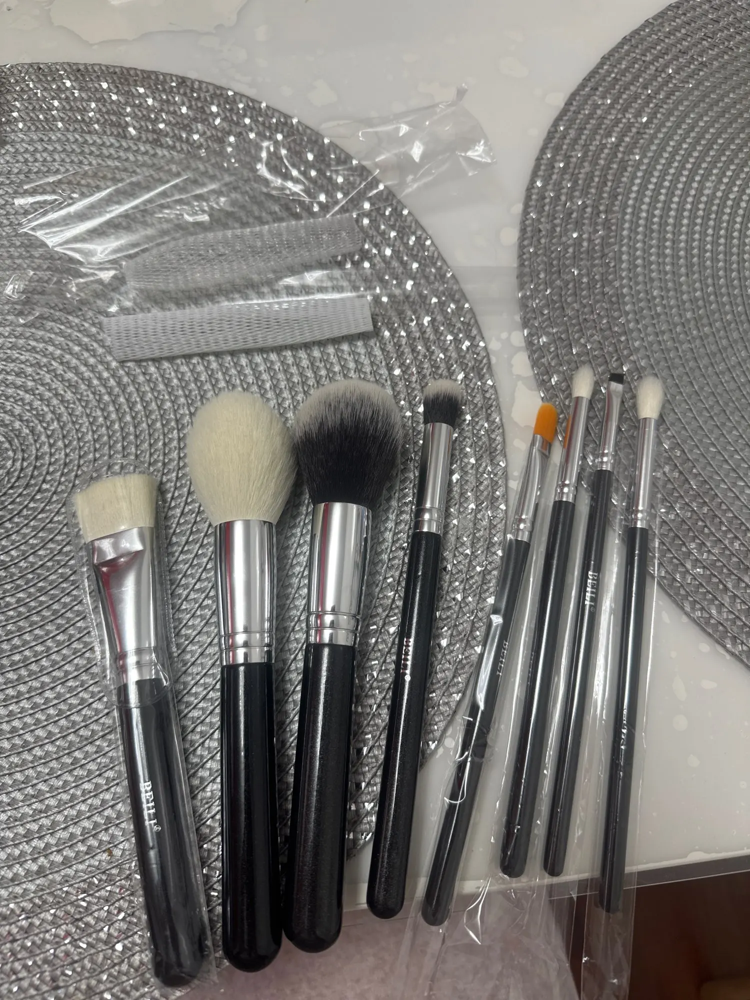Professional White Golden Powder Makeup Brush Set 20Pcs