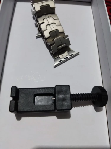 Bold Titanium Bracelet - Trendystraps – trendystraps.com