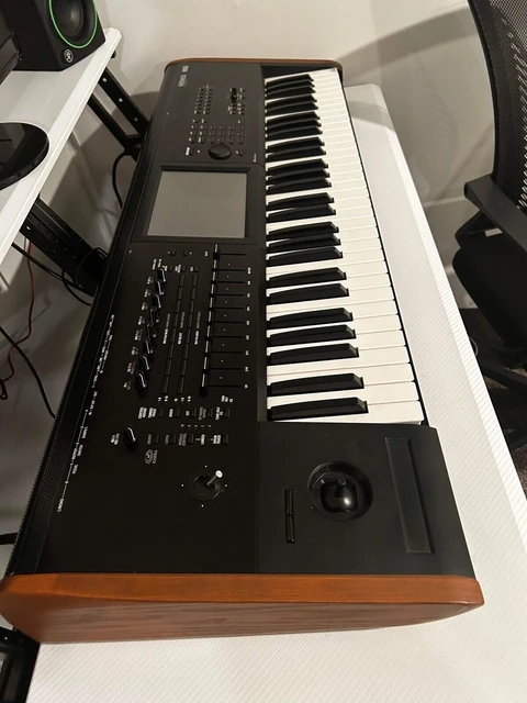 Korg Kronos Rear