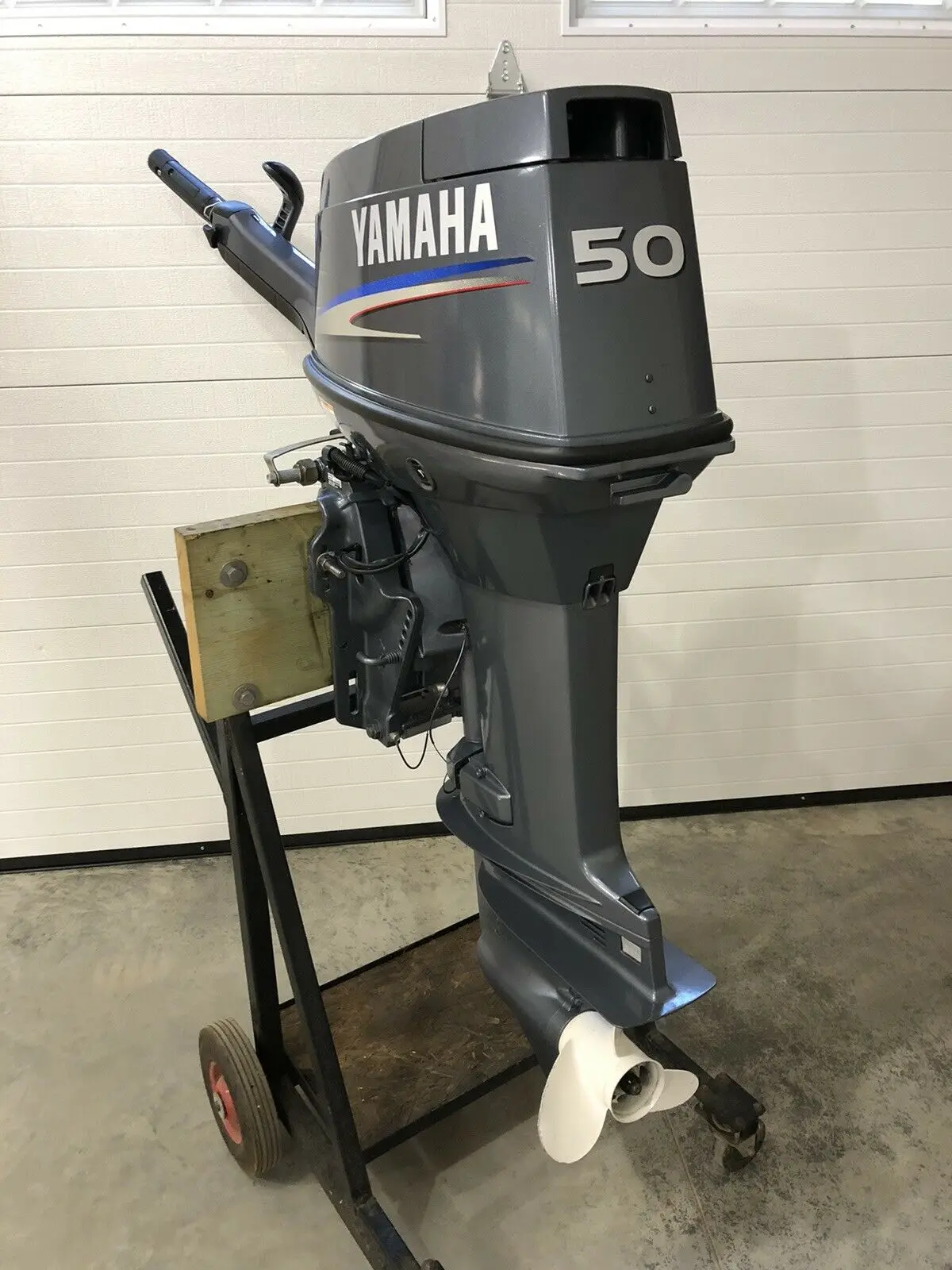 Yamaha-50hp-2-Stroke-20-Outboard-Motor-with-Tiller-Handle.jpg
