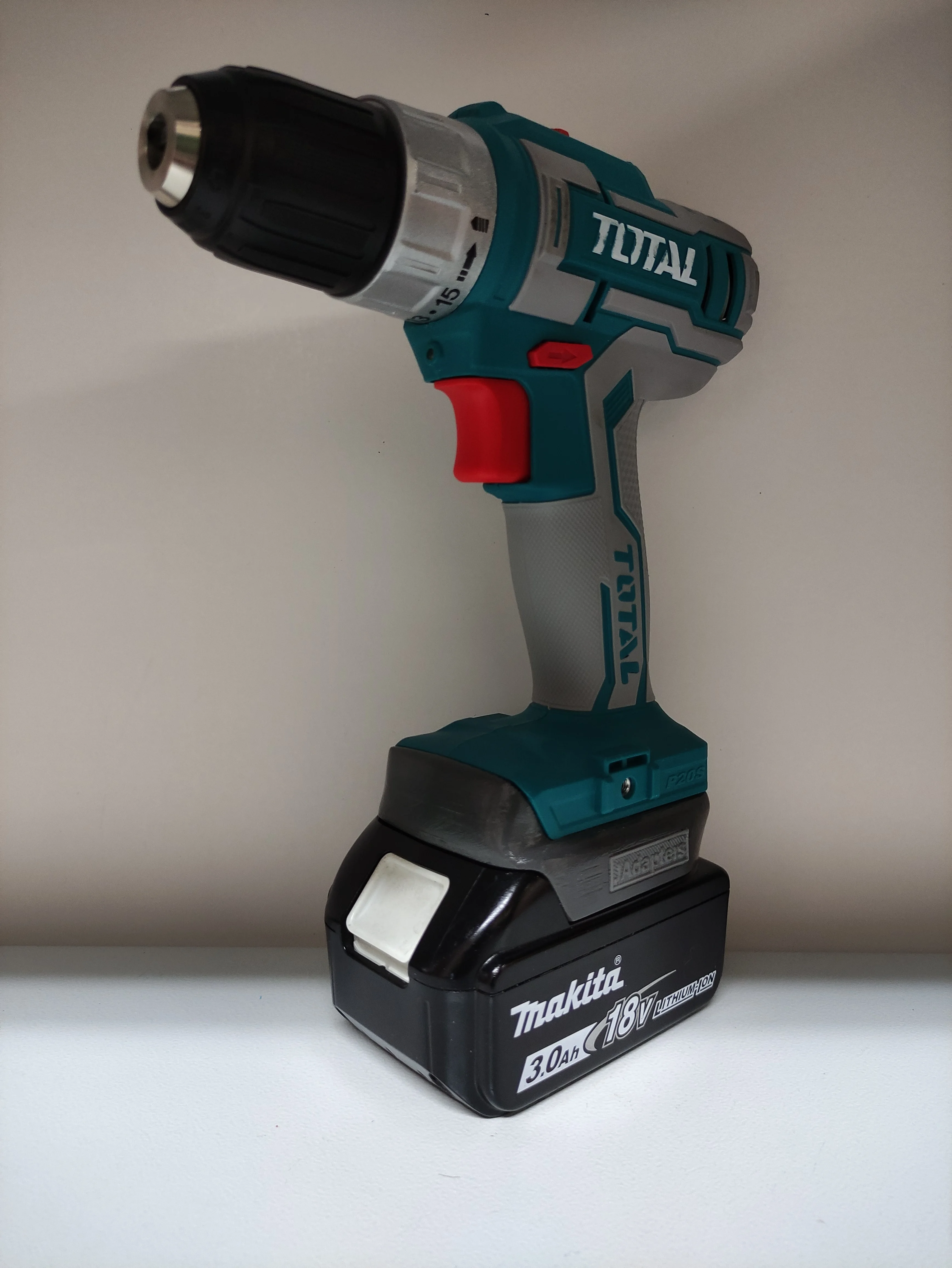 Adapter (adapter) for Makita LXT 18V battery-to the total tool (it is ingco) 20V