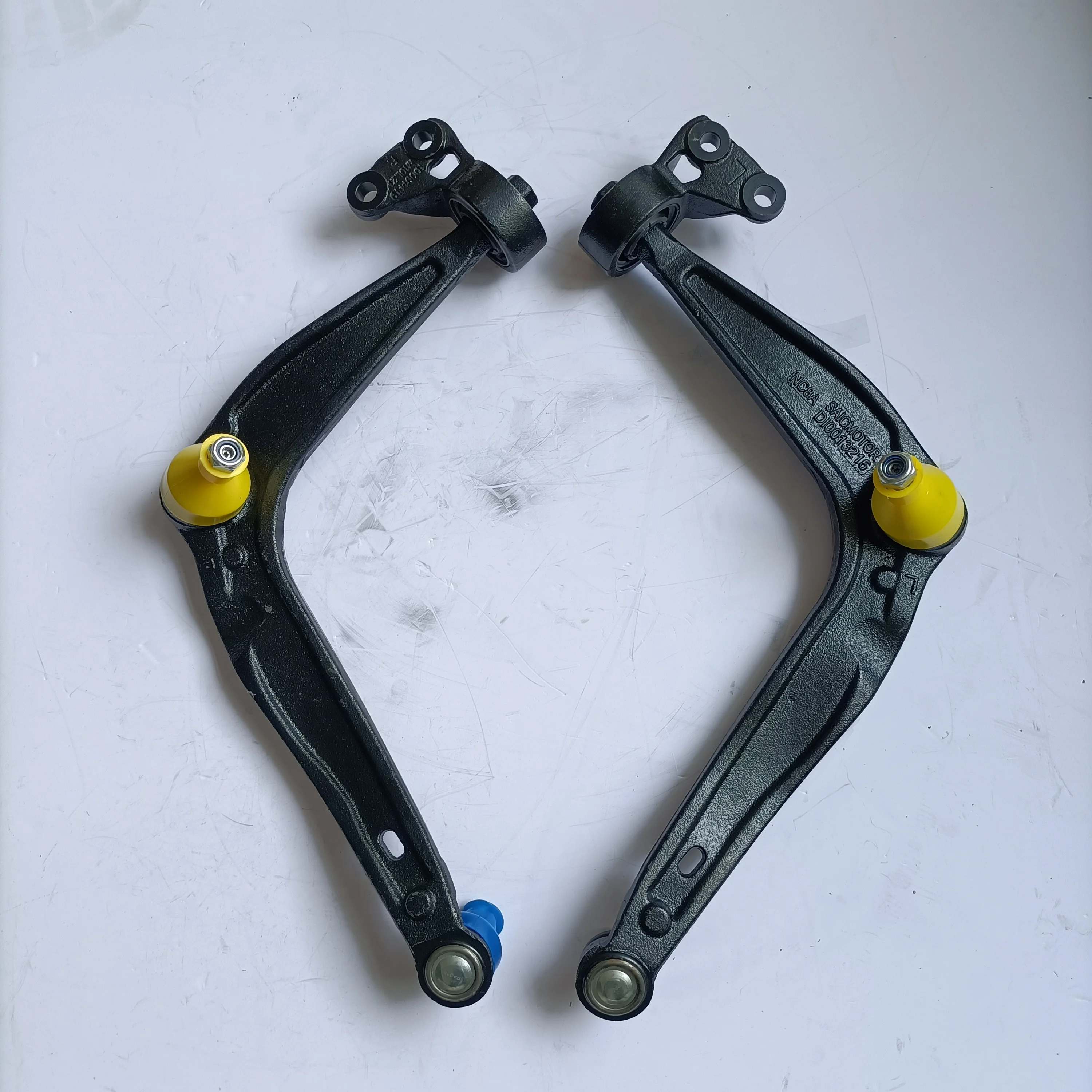Auto-Parts-Control-Arm-Lower-Arm-For-MG6-1-8.jpg