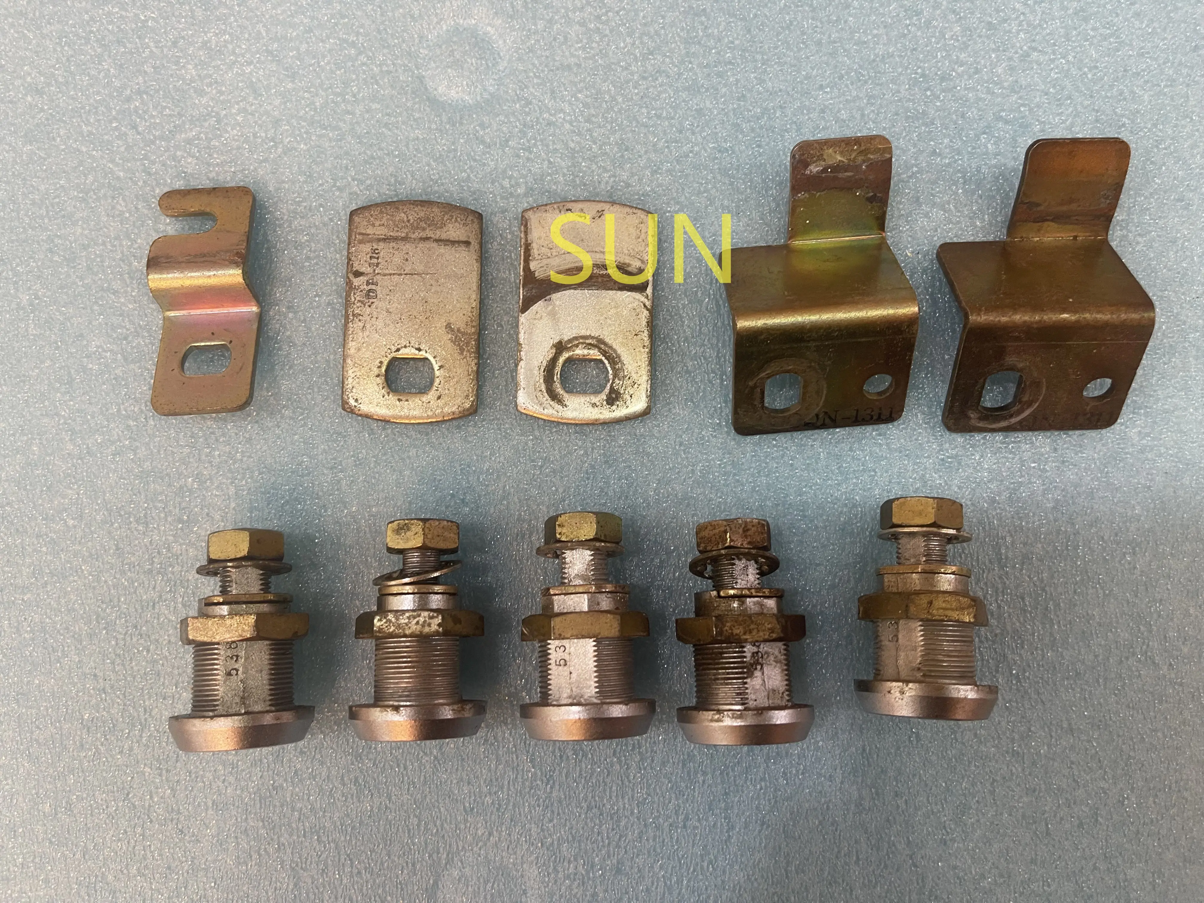 SEGA 5380 MODEL Arcade Machines Use Locks And Keys