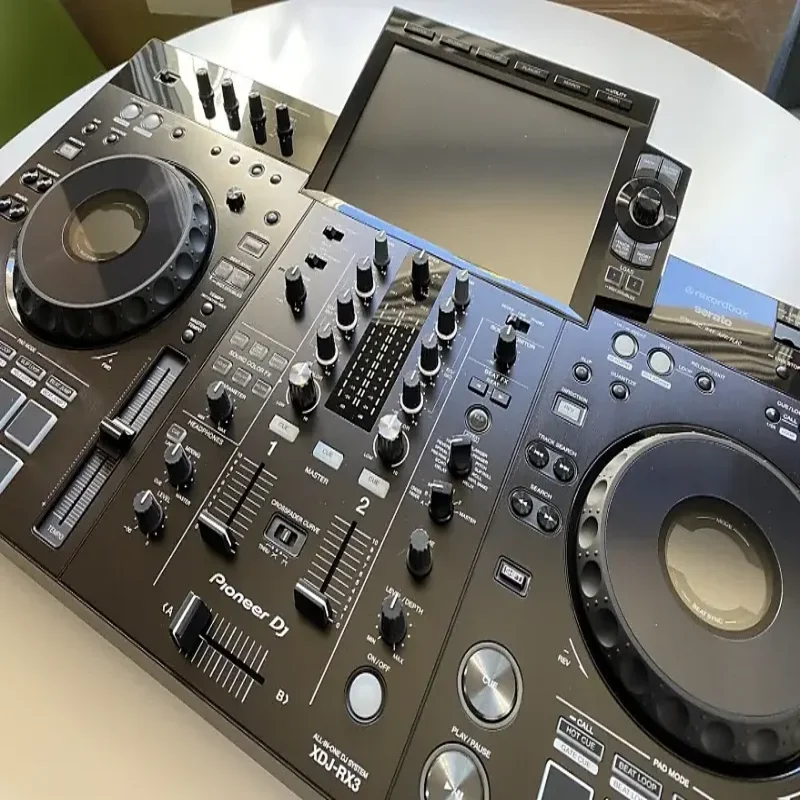 DJ XDJ-RX3: Controlador Preto Tudo-em-Um para DJs - Vendas Autênticas e Exclusivas