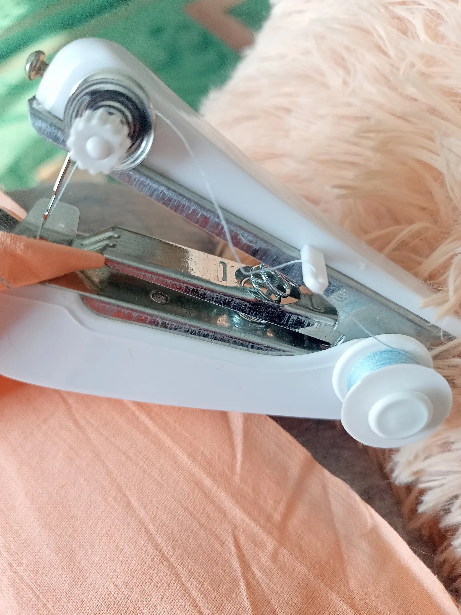 Handheld Portable Fix Fast Sewing Machine - Mavigadget
