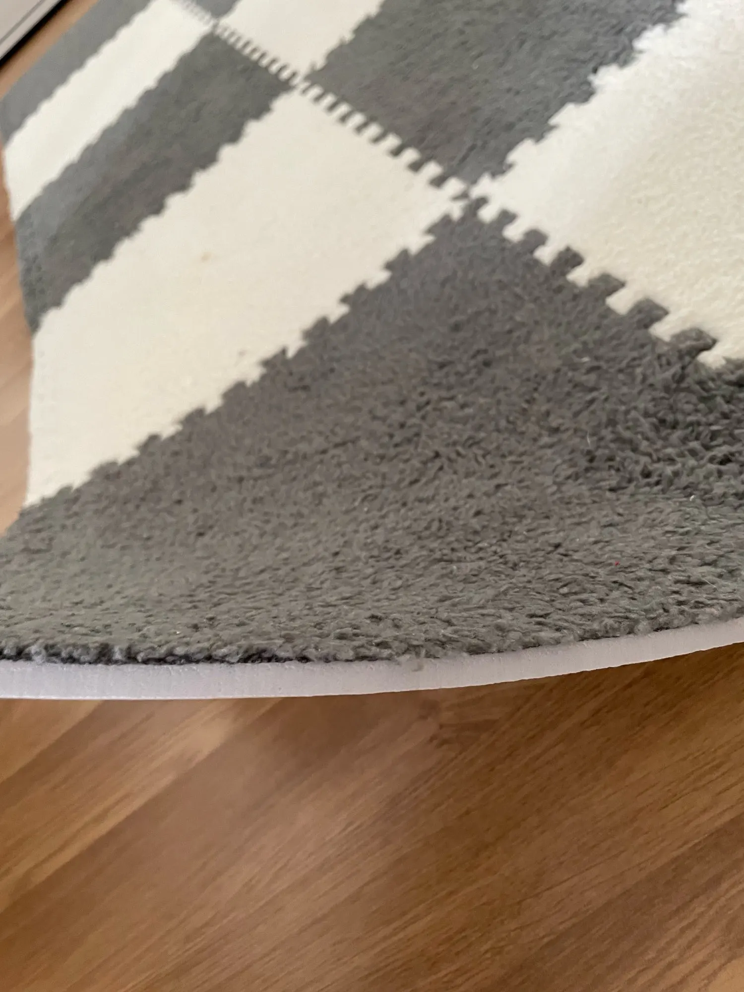 DIY Winter Plush Puzzle Mat - Mavigadget