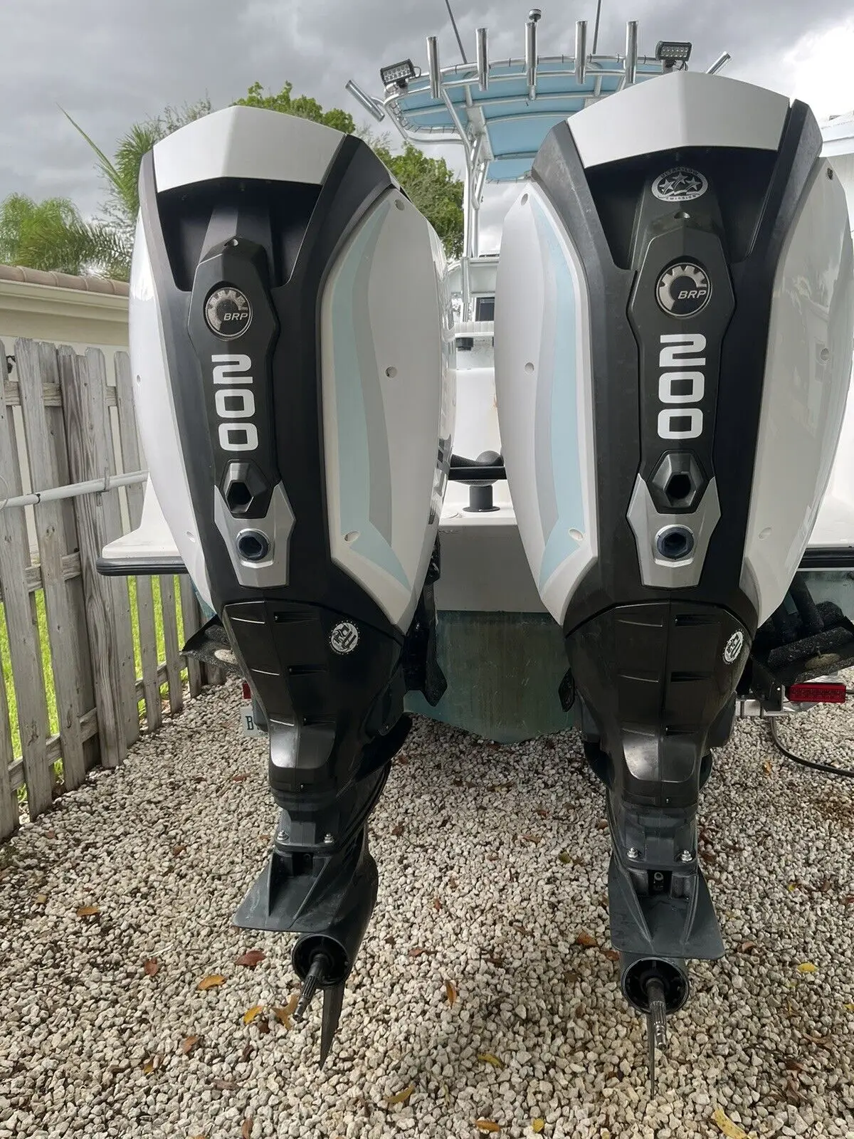 Pair-2017-EvinrudeS-Etec-G2-200hp-2-Stroke-Outboard-Motors.jpg
