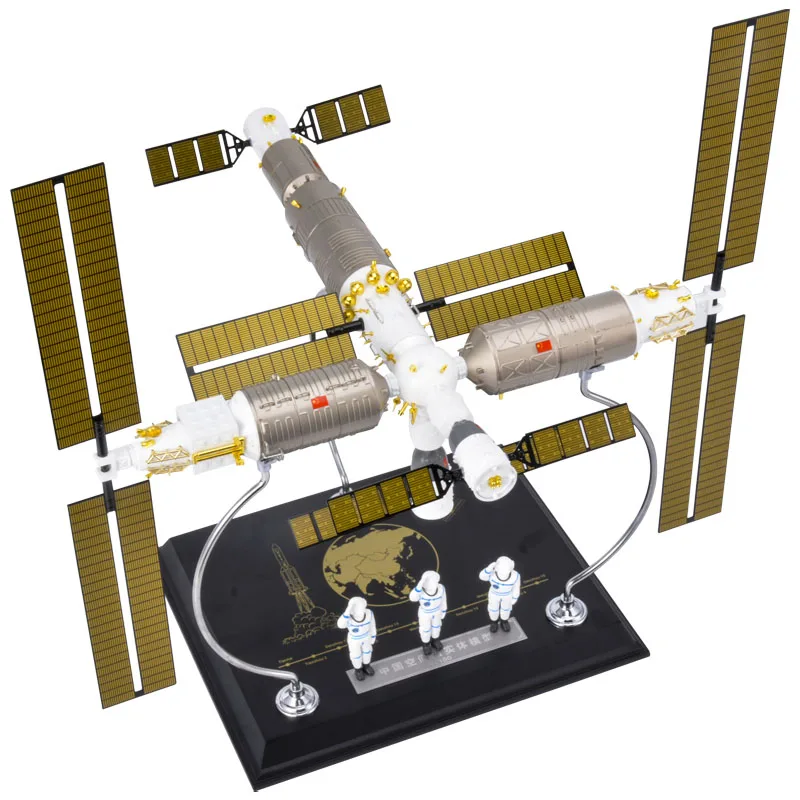 Plastic Model Kits Space Stations