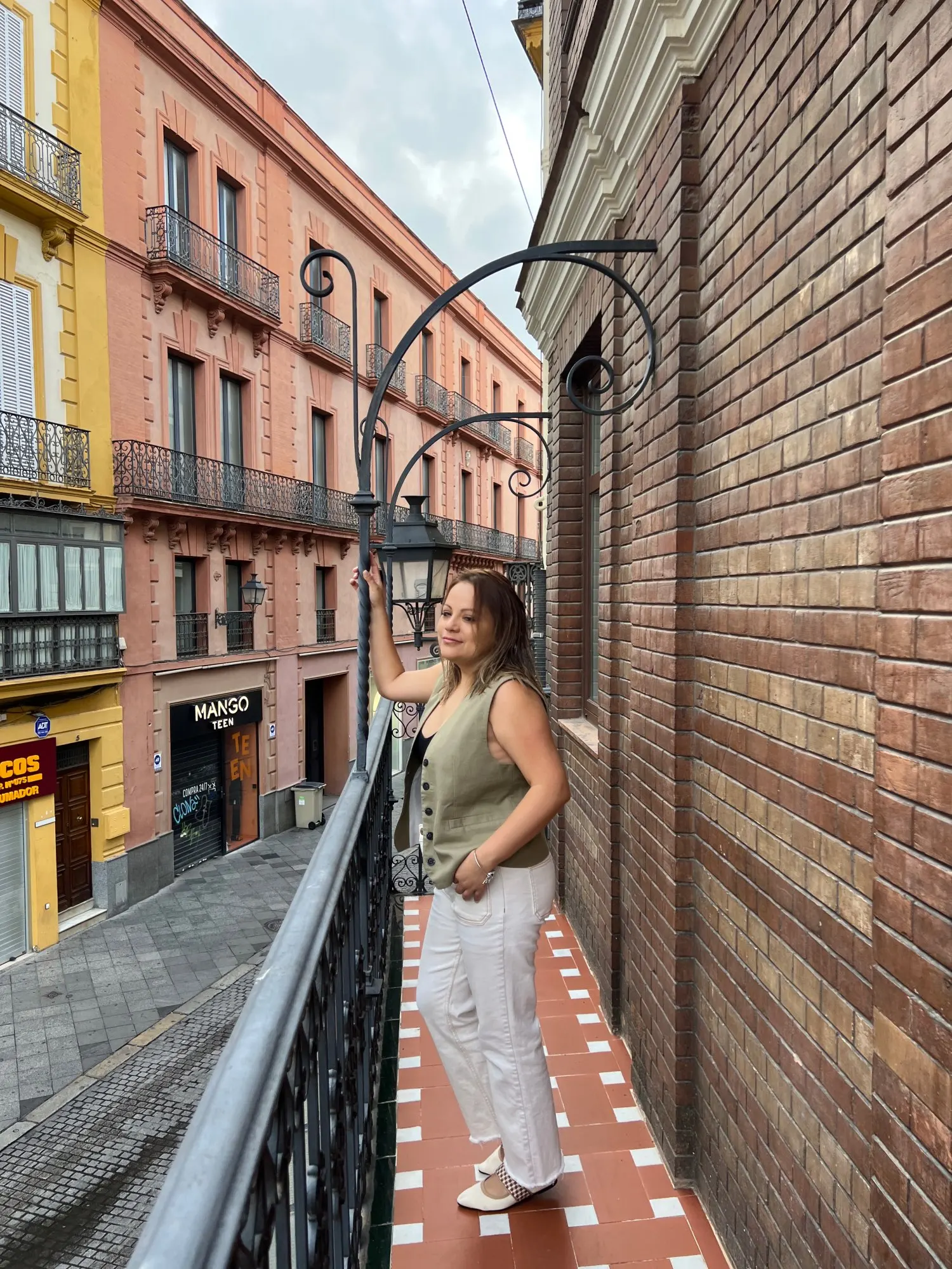 Pointed-Toe Ballet Flats: Elegant Low-Heel Comfort for Women – 4Colordress