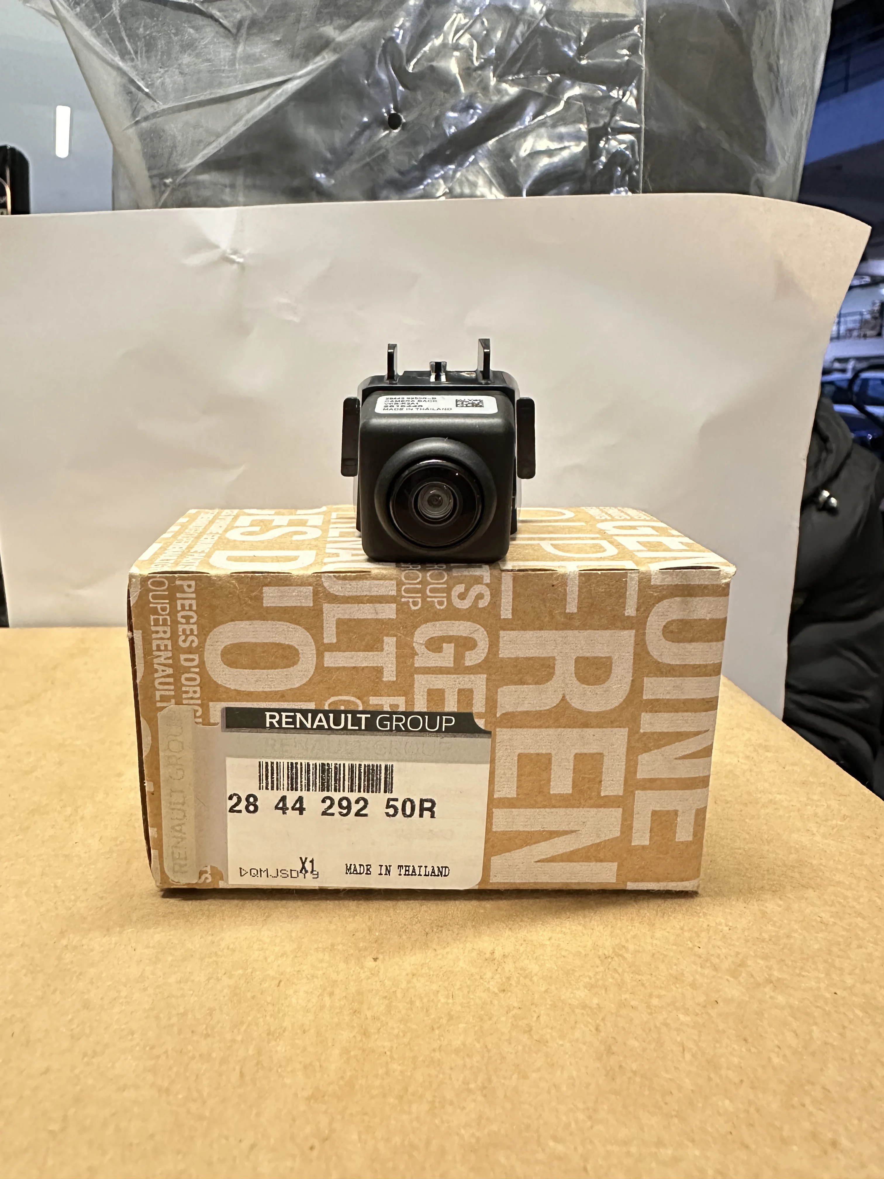 2019-RENAULT-KADJAR-REAR-VIEW-REVERSING-CAMERA-OEM-284429250R.jpg