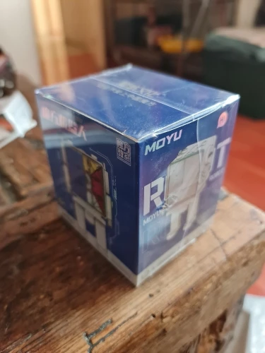 Moyu Robot Cube Stand – CubeIn