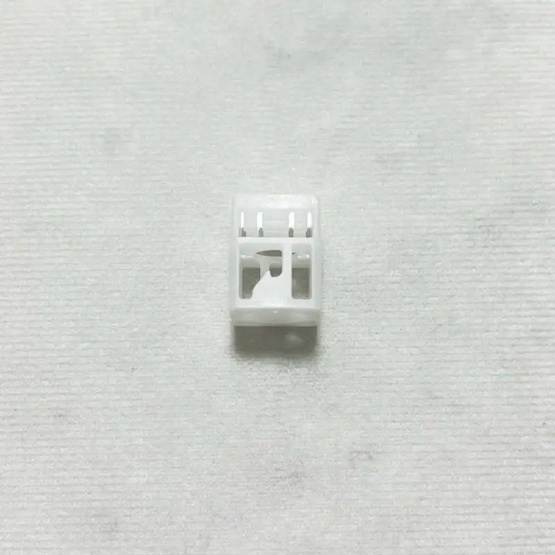 Новый оригинальный зажим для крепления панели в багажнике для Land ...