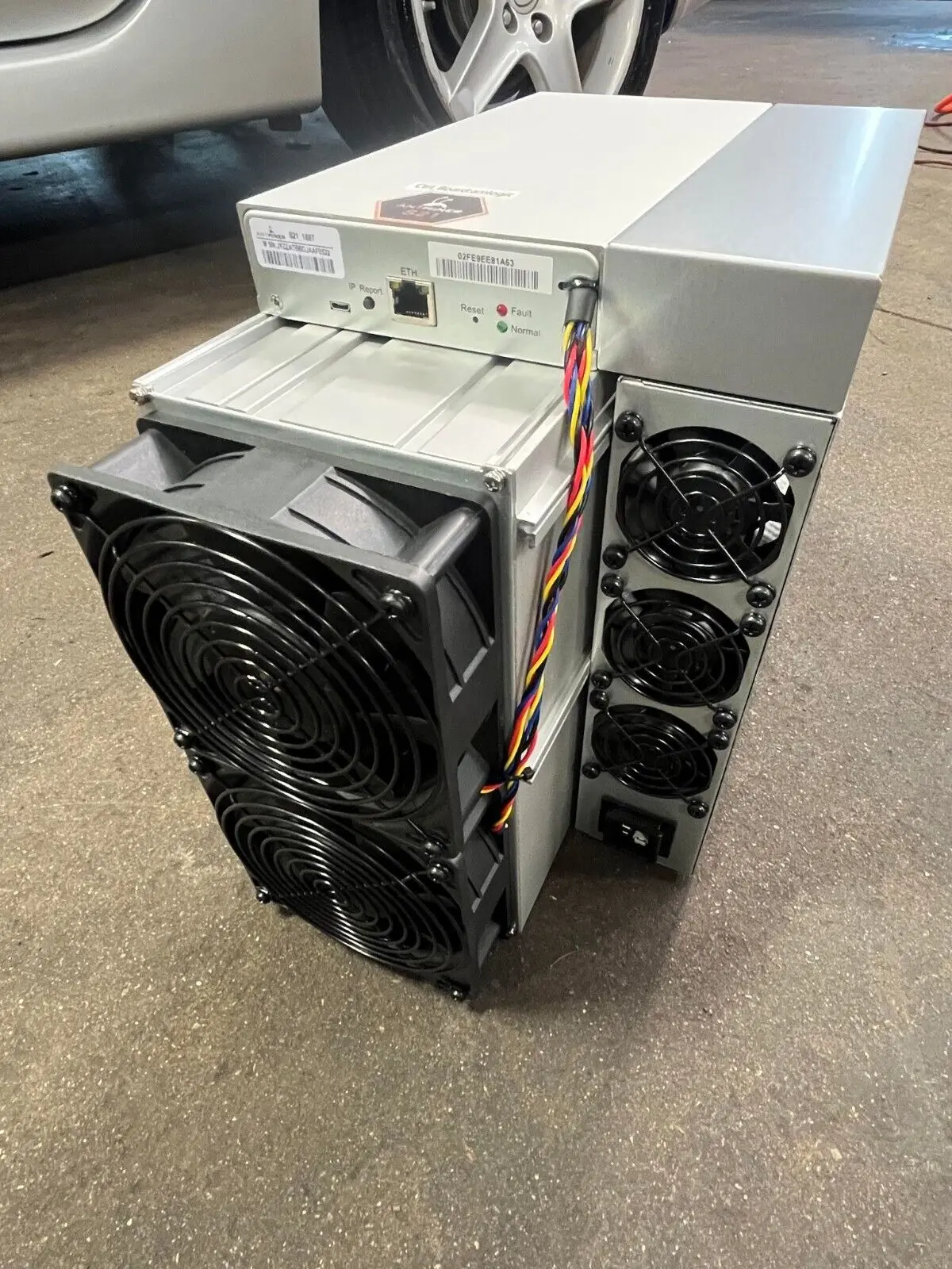 Bitmain-Antminer-S21-200th-s-3500W-BTC-Miner-Authentic-and-Sealed.jpg