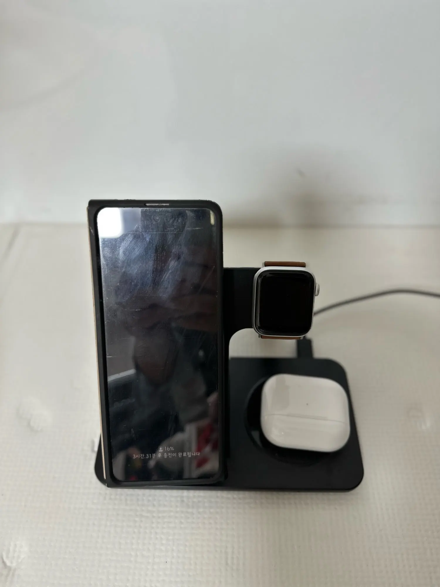 VersaCharge 3-in-1 Wireless Charger Stand Pad