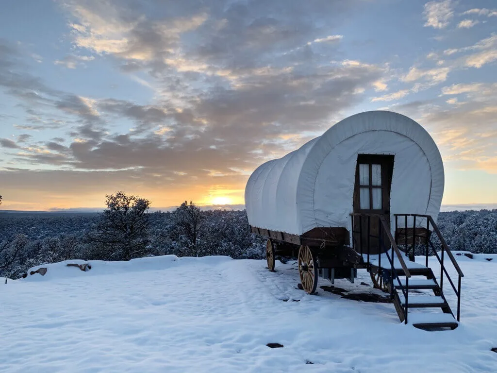 High end homestay hotel luxury wagon tent removable wagon carriage tent ...