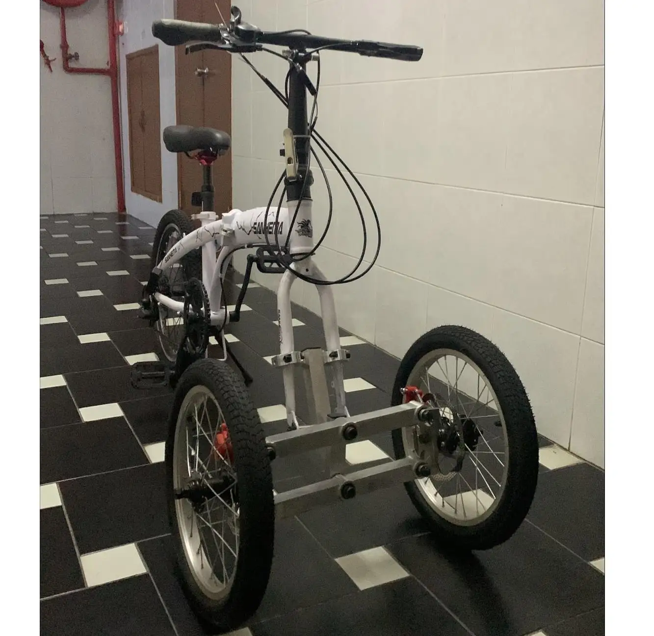 Pair wheels with Diy reverse tilting kit for Bicycle