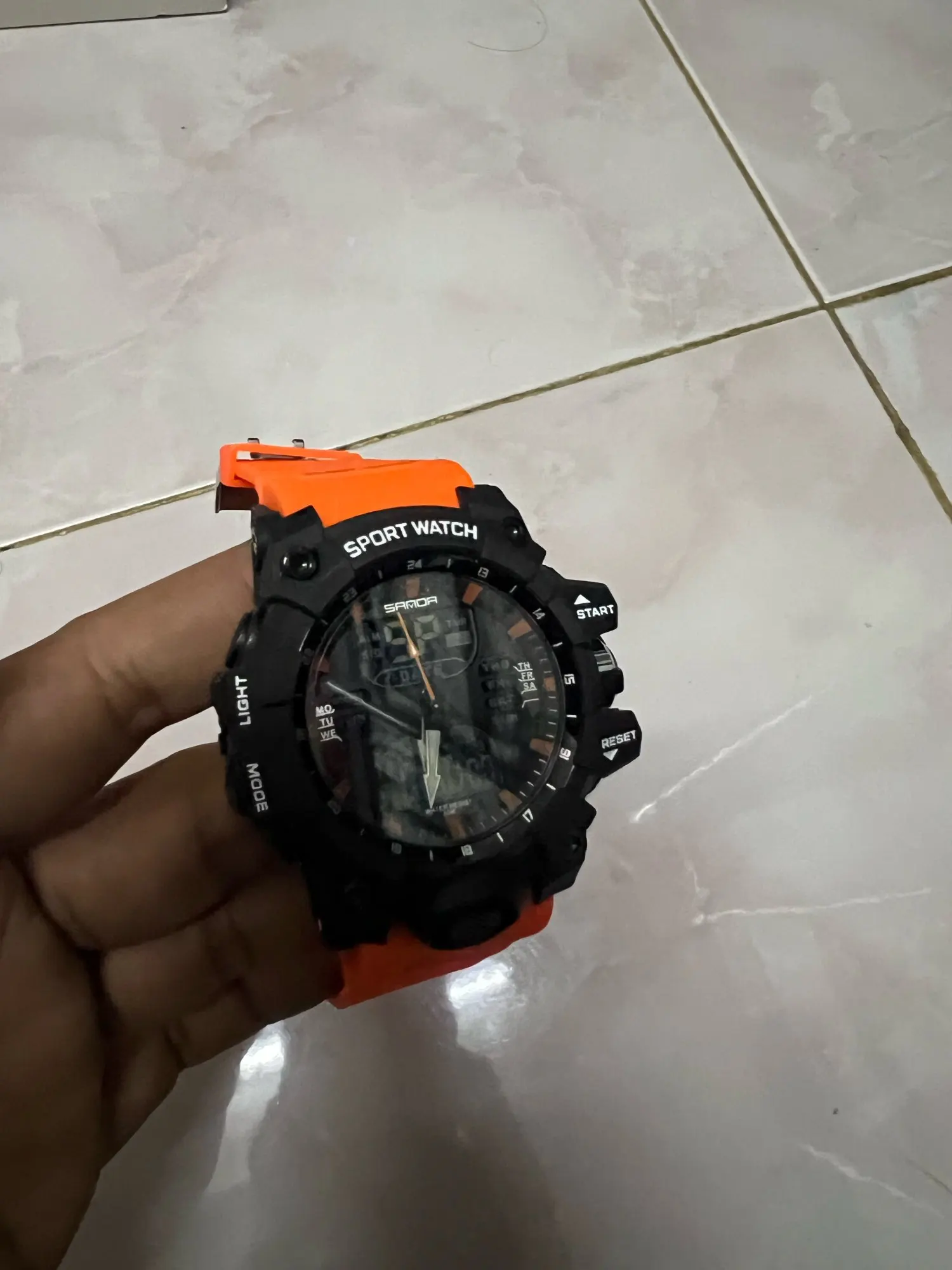 SANDA - SPORTS – D'Lux & Co.