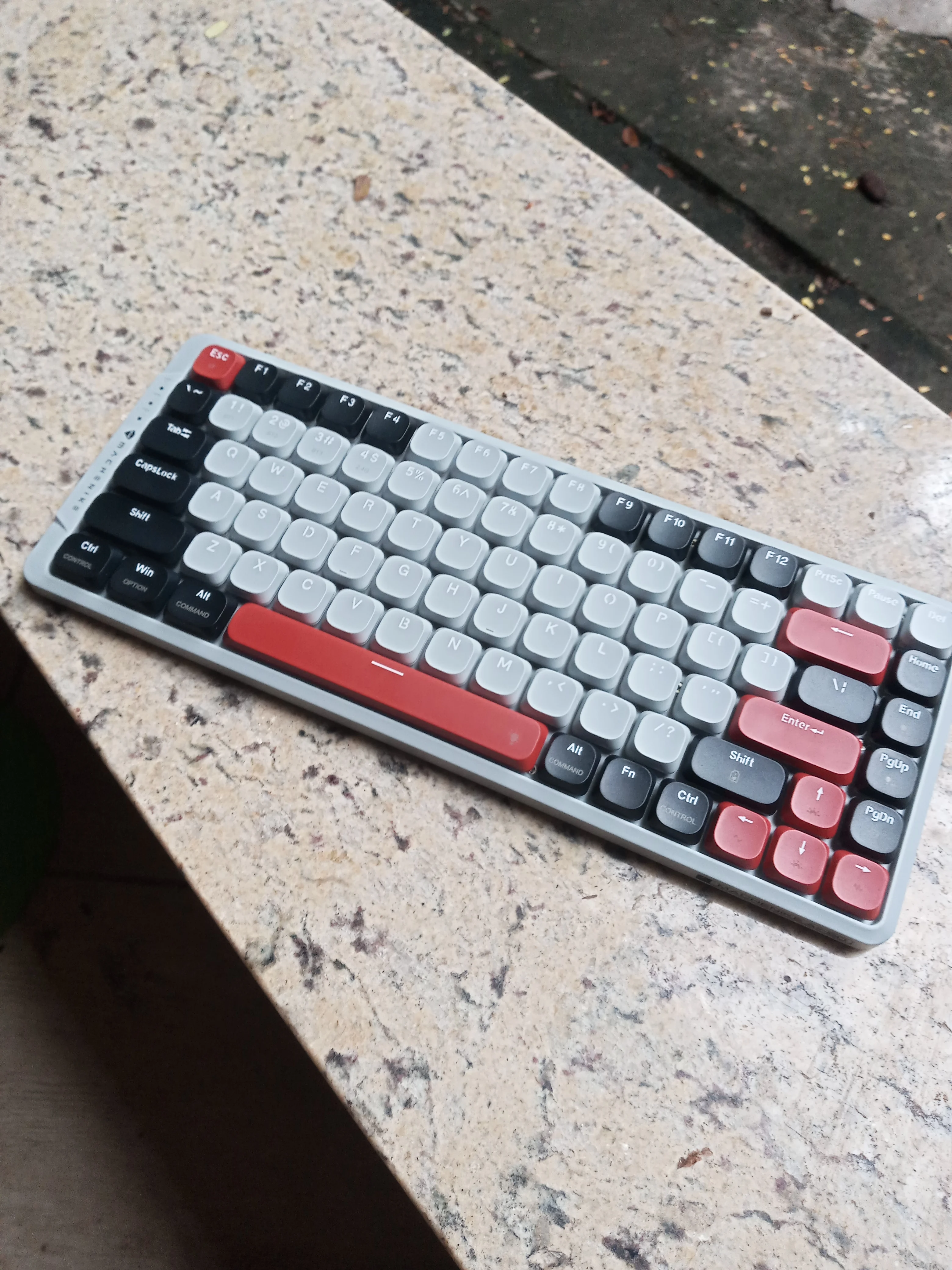 Low Profile Mechanical Keyboard (75%) | Hot-Swappable | RGB