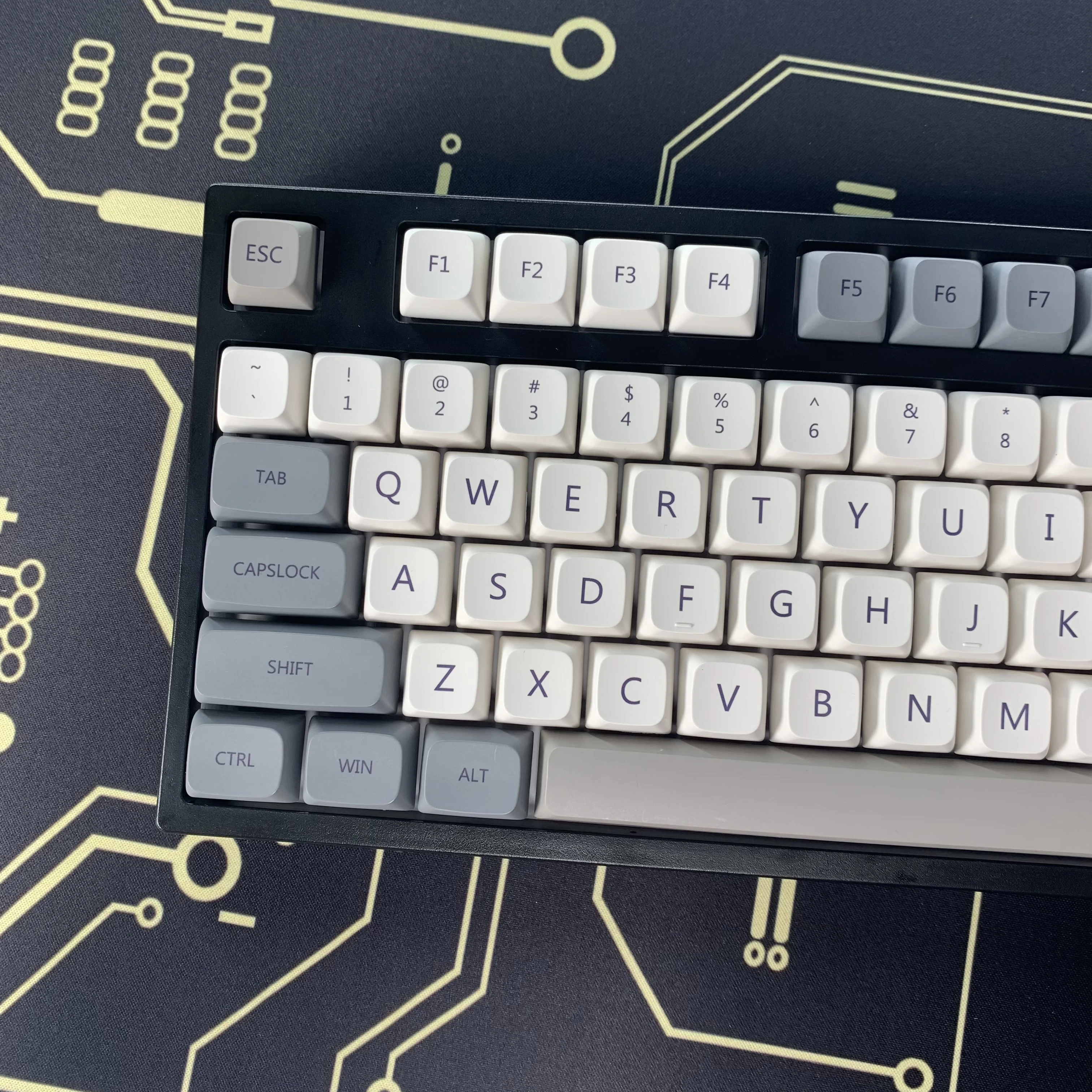 Ретро-клавиатура MATHEW TECH MK80 с 75-процентной клавиатурой ...