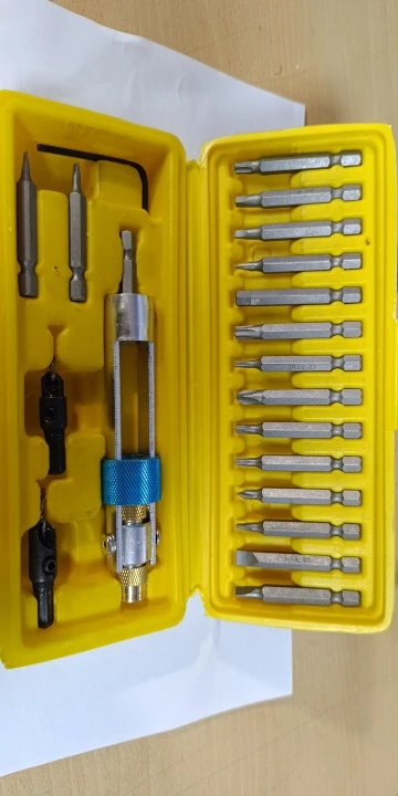 Handy Mate Quick-Change Screwdriver Tool Kit - Mavigadget