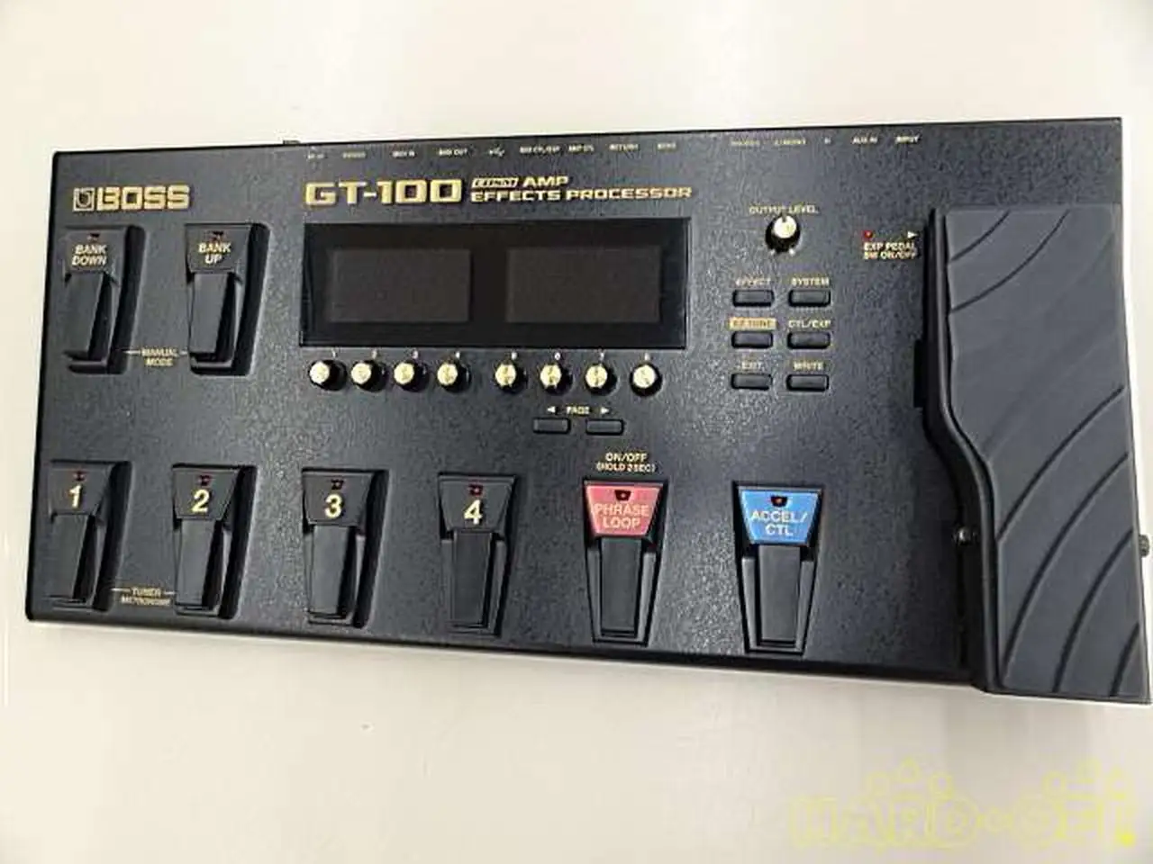 BOSS-GT-100-Multi-Effects-Guitar-Effect-Pedal-W-AC-Adapter-Test ...