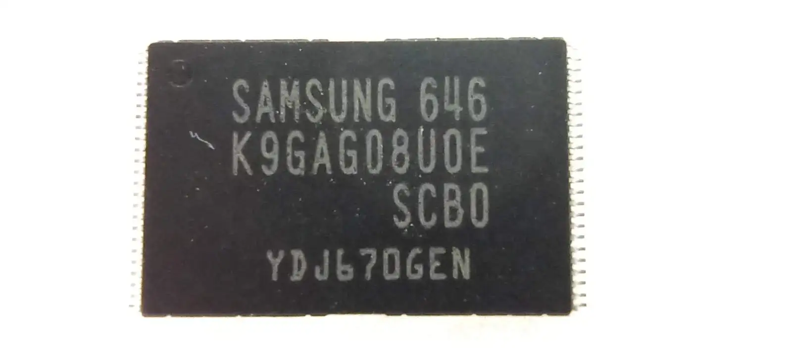 Nand-flash-bellek-k9gag08u0e-iOS-TV-ile-Samsung-ue32d5500.jpg