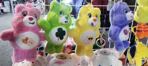 Colorful Plush Bear Keychain – Cute Mini Bear Bag & Key Charm – mykeykey